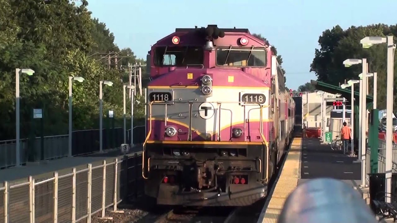Leominster: MBTA Commuter Train (1118) Boston Bound @ Leominster Station - YouTube
