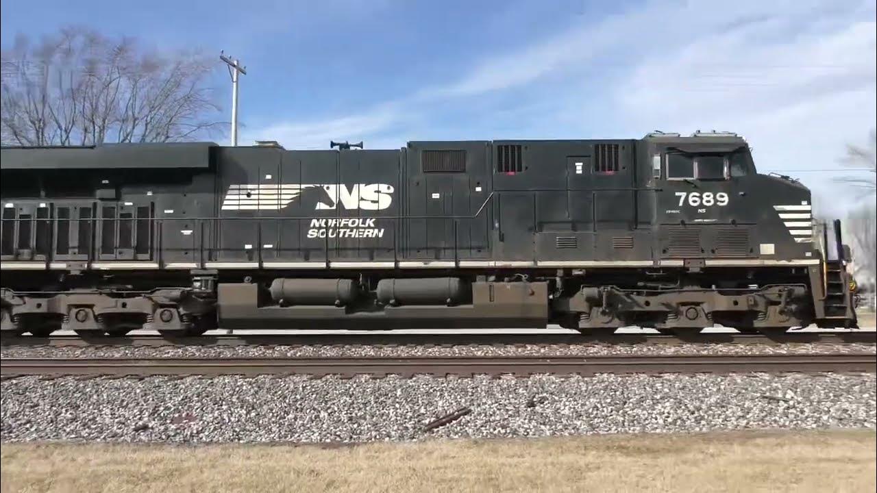NS 30N eastbound at Clymers on the Lafayette District - YouTube