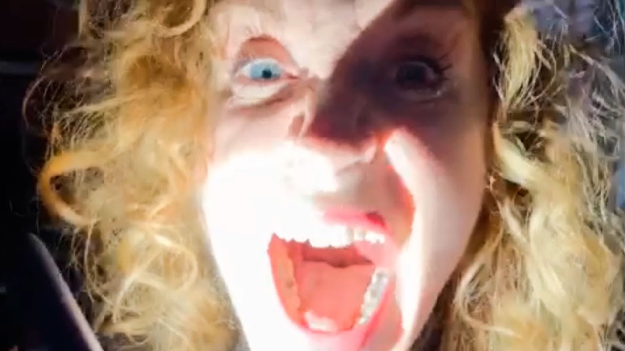 THE BITE (Trailer español) - YouTube