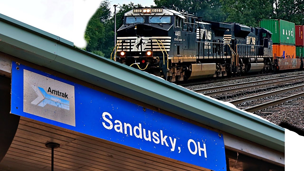 Some Trains At The Sandusky Amtrak Station - YouTube