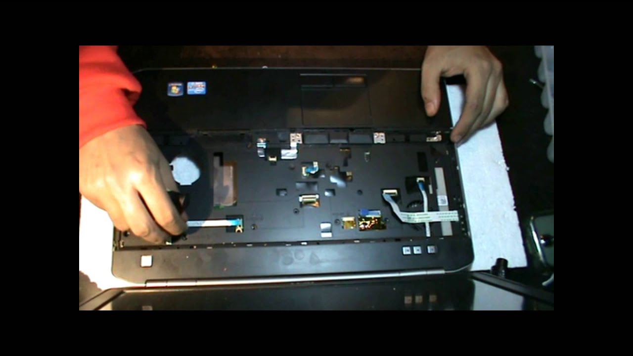 Desarmar un laptop dell latitude p15f.Disassembly - YouTube