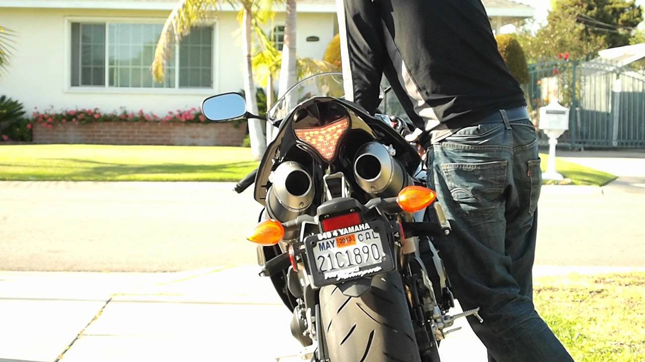 2011 Yamaha YZF-R1 Leo Vince SBK Unlimited Midnight Edition - YouTube