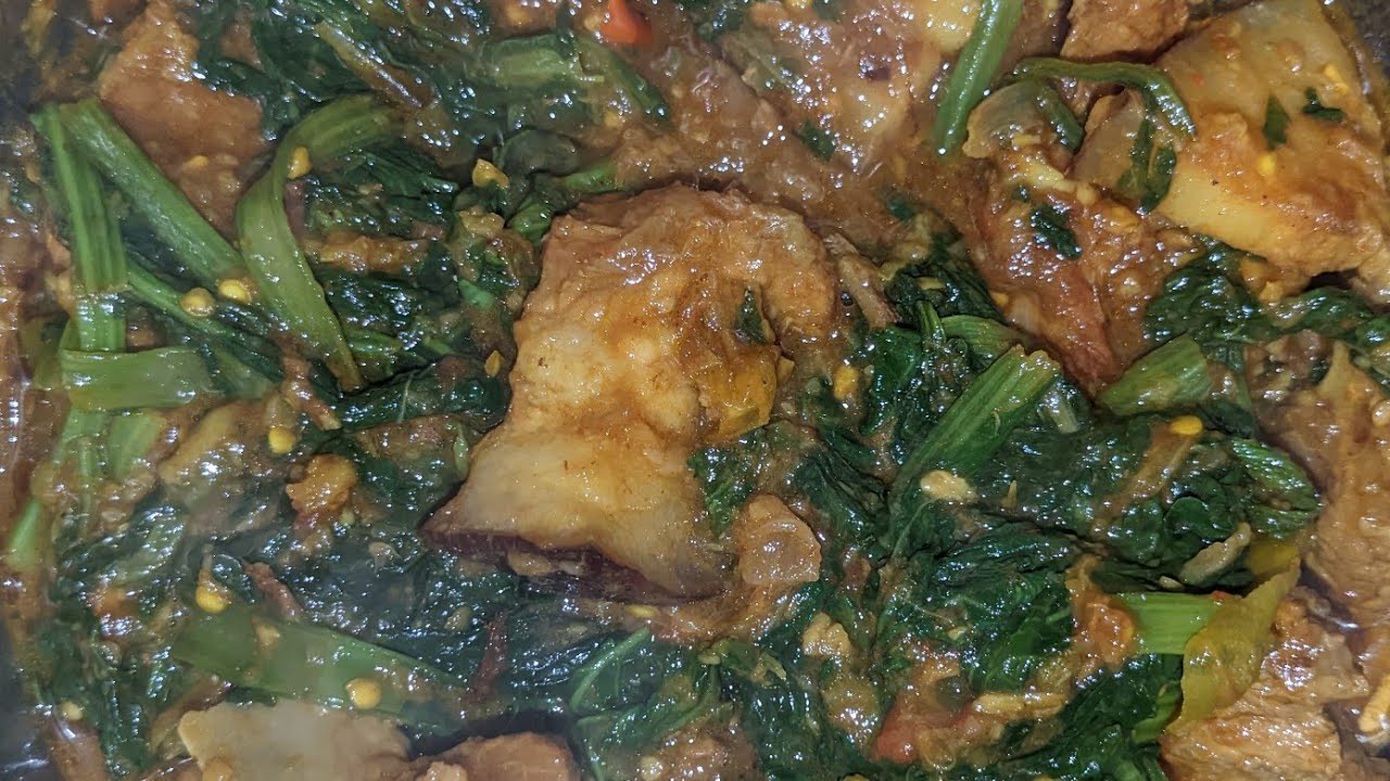 Gahori mankho aru Lai xaak.. Pork with mustard green (গাহৰি মাংস লগত ...