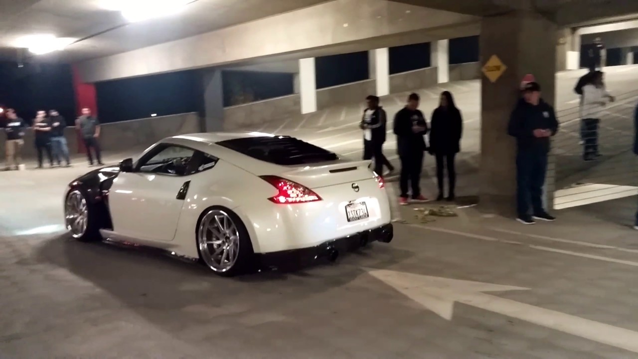 Badass 370zs spitting flames - YouTube