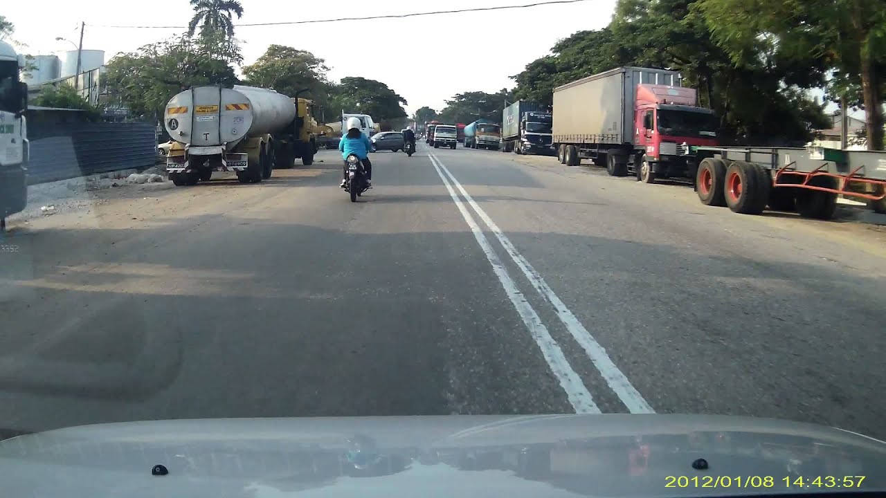 Wira crash motor - YouTube