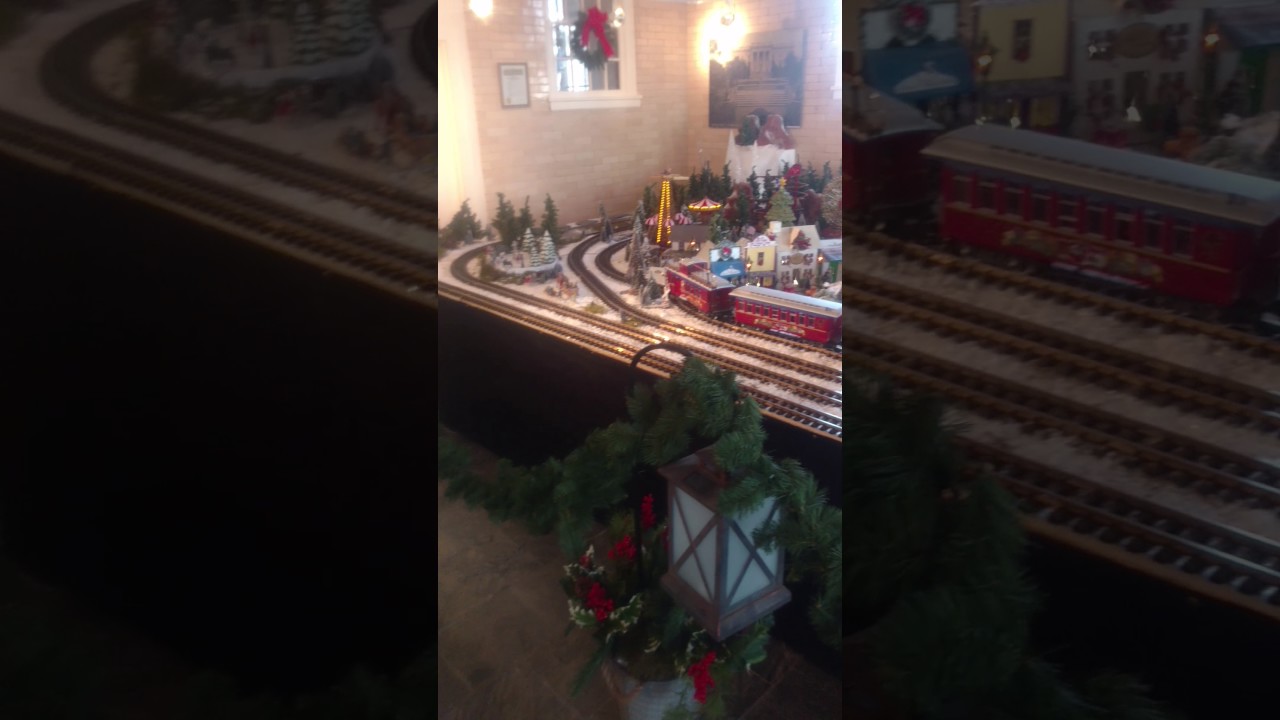 Spring Lake Christmas train display at the Duggan Bldg - YouTube