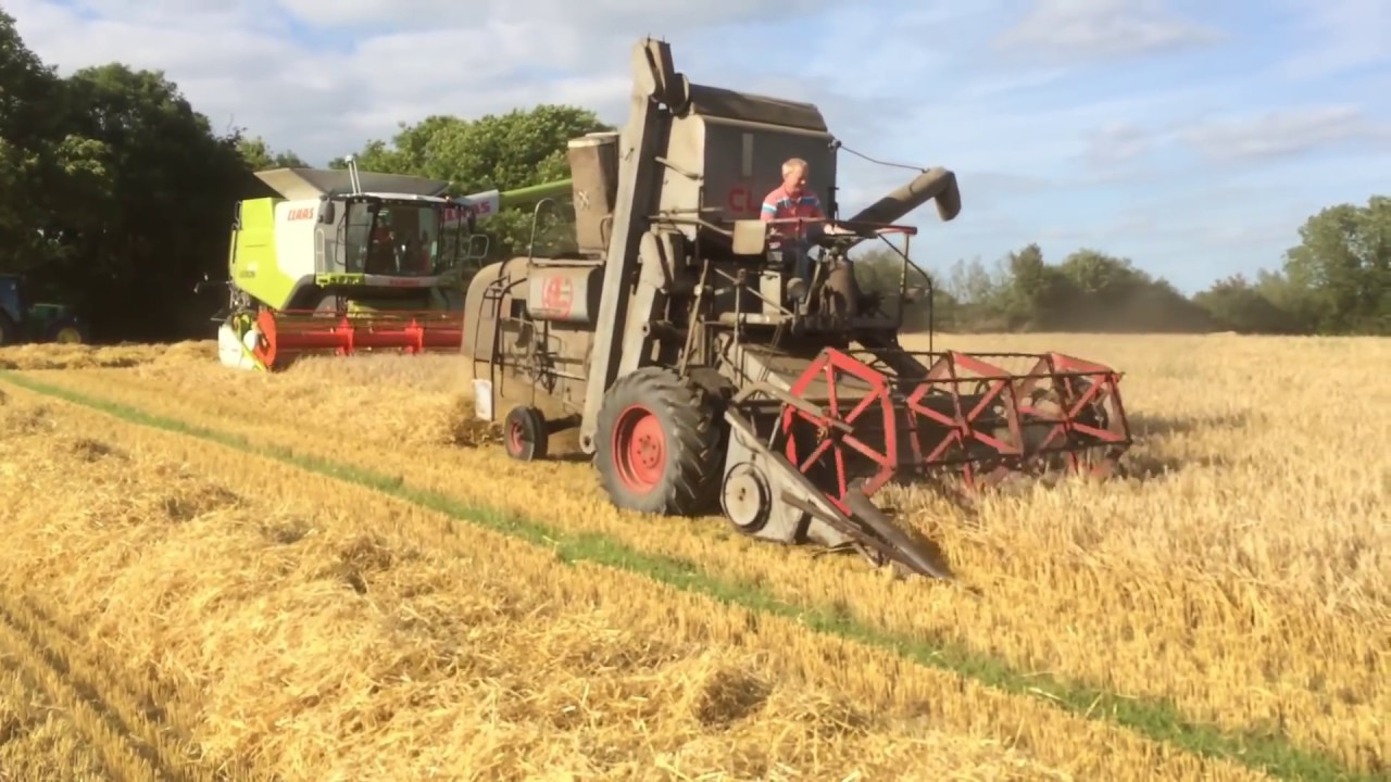 Claas Lexion 670TT vs Vintage Claas SF Combine - YouTube
