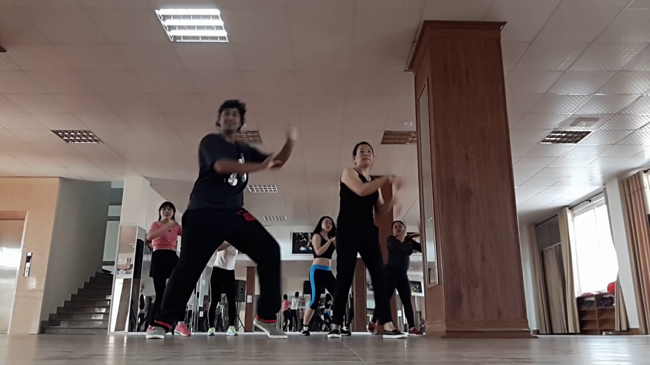 Indian flok dance by master murali krish, tyoga langson vietnam.. - YouTube