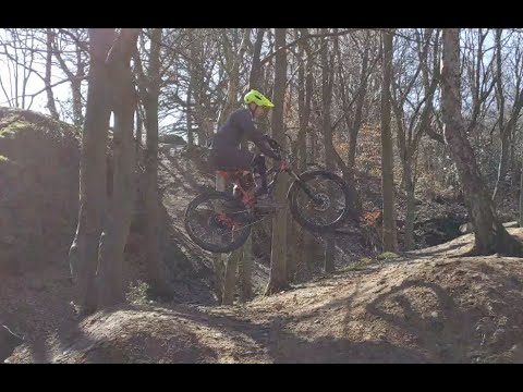 Leeds Urban Bike Park Middleton - YouTube