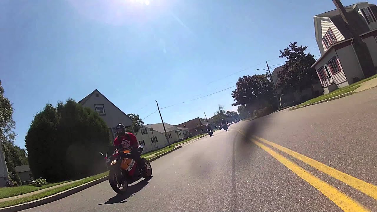 Burnouts "Streetbikes on the Highway" - YouTube