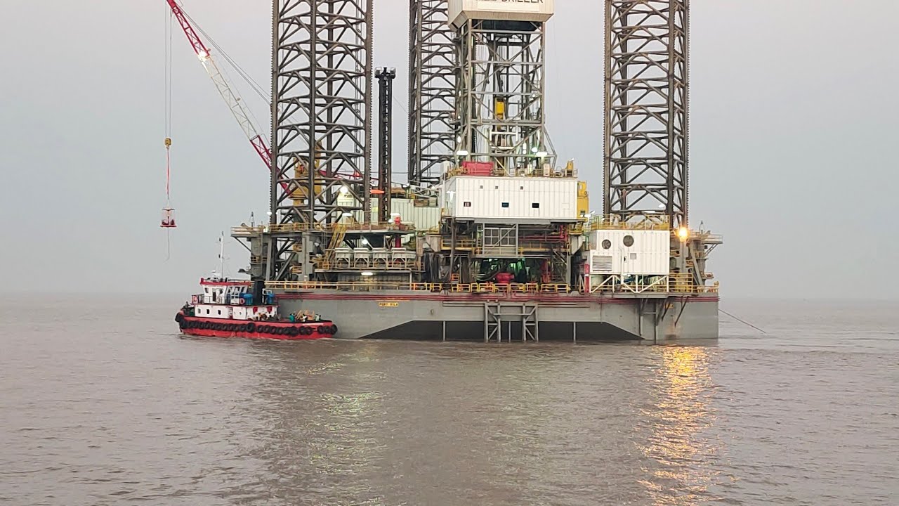 Offshore Drilling rig - YouTube