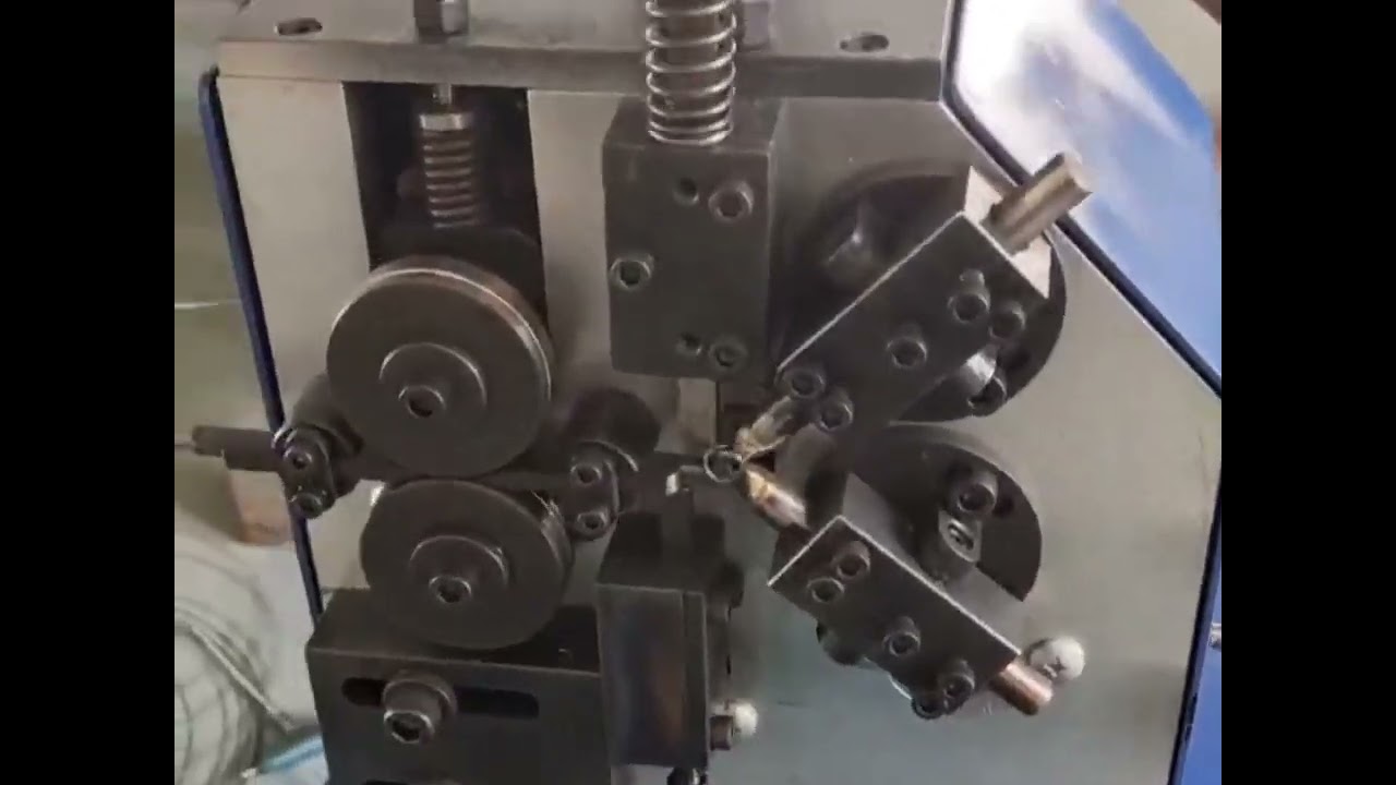 Automatic Jump Ring Making Machine - YouTube