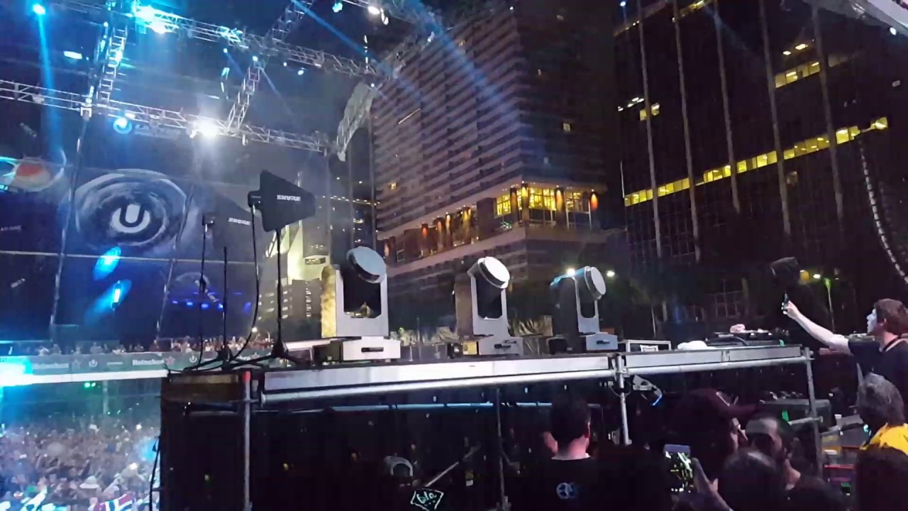 Alan Walker - Faded LIVE at Ultra Music Festival 2017 - YouTube