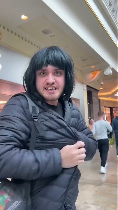 Майка с деца на мол Част 2 Youtube