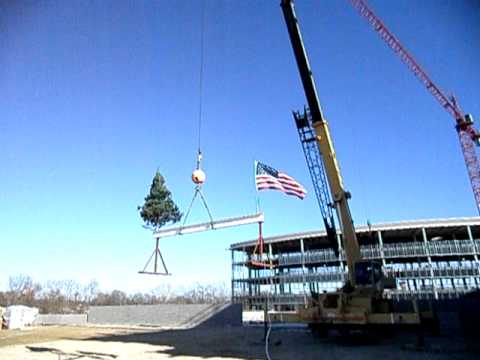 SRMC Topping Out - beam raising (12/16/2009) - YouTube