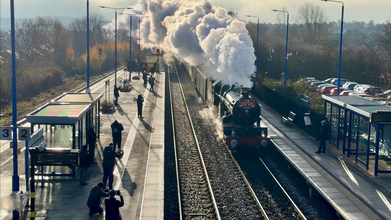 A 37 and magnificent Vintage Trains GWR Castle Class Steam Loco Earl of ...