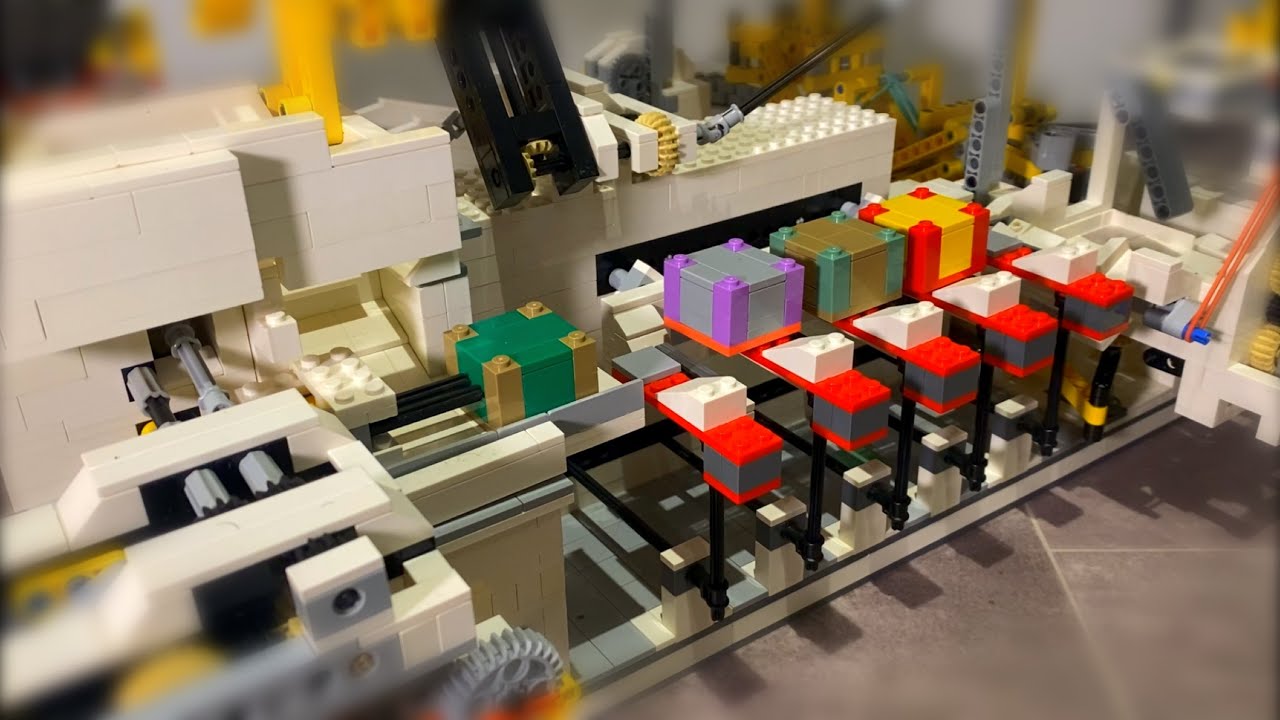 50 % WORKING AUTOMATED LEGO GIFTS FACTORY - YouTube