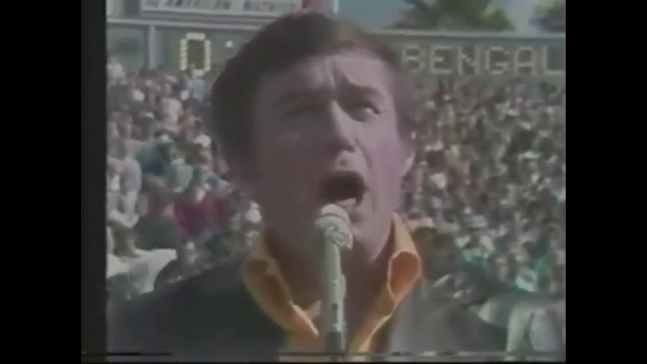 Mike Douglas: National Anthem - December 23, 1973 - YouTube
