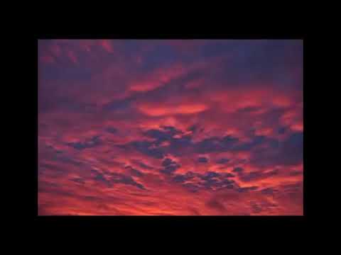 Astronomy Shorts #17 - Why are clouds red? Why is the sky blue?