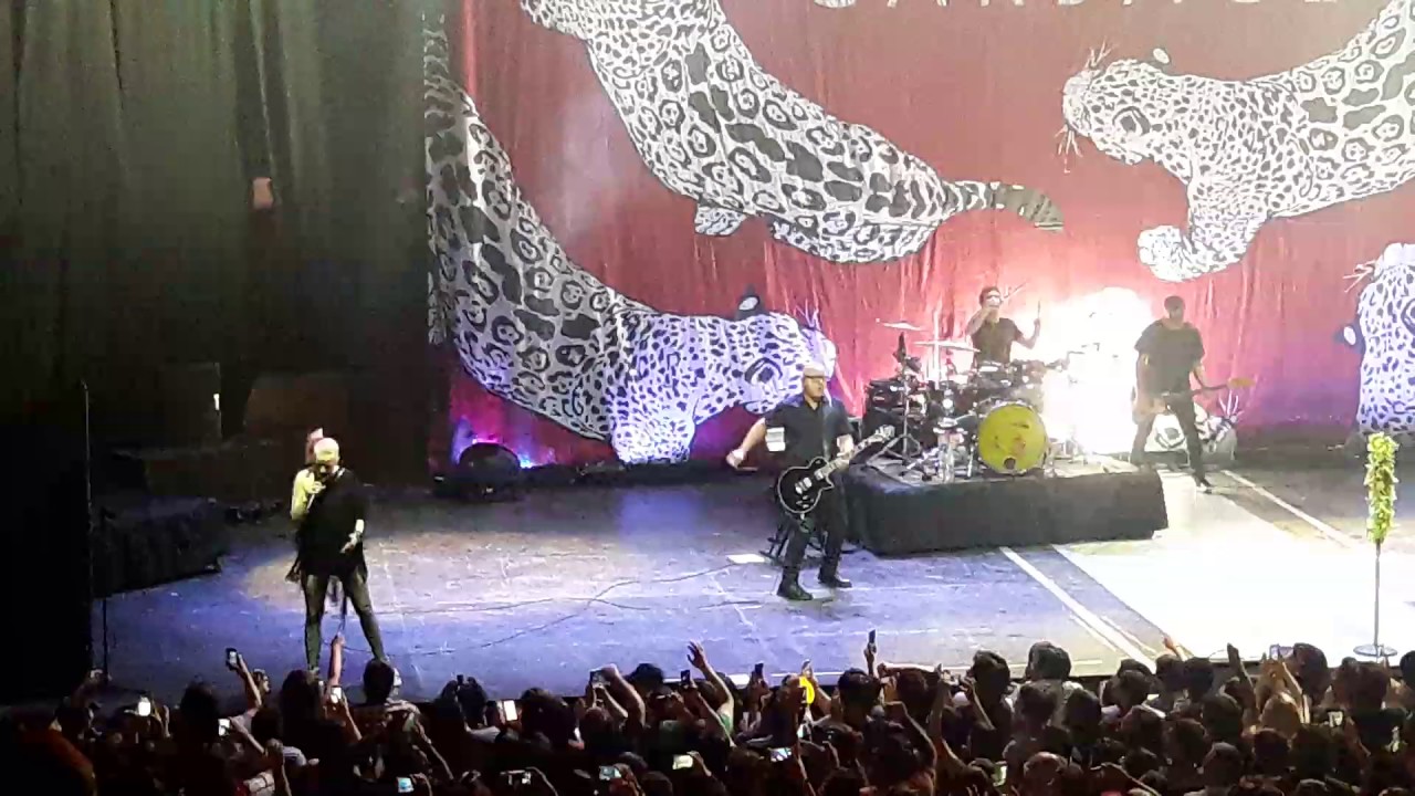 Garbage - Subhuman (Live Chile 15-12-2016) - YouTube