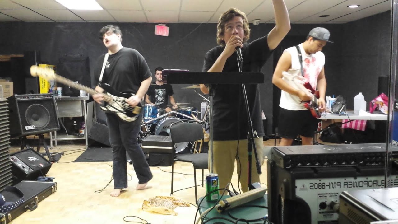 Chasing Legacy - Living The Scream - YouTube