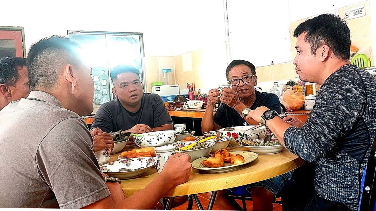 Camping bersama @Dennis Lat, @Aya Samsung @Petualang Sarawak ‼️ - YouTube