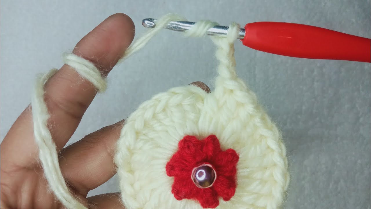 Love at First Stitch! Simple & Beautiful Crochet Motif (Beginner ...