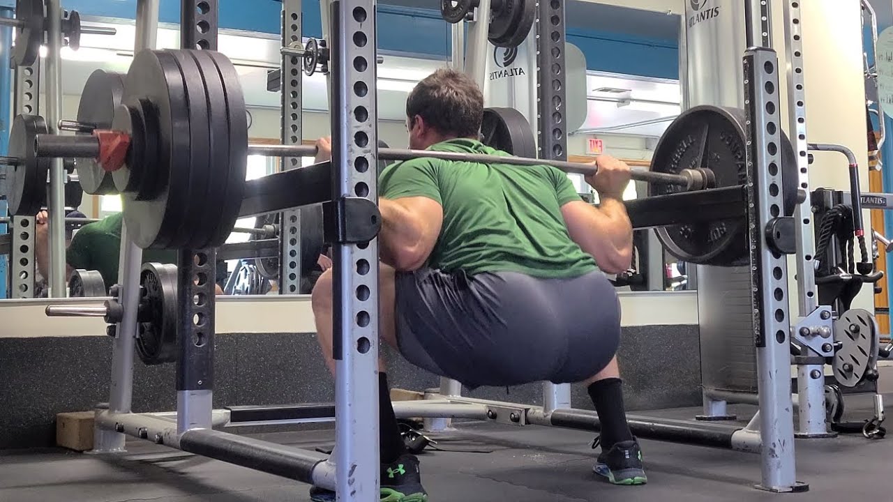 MAX depth heavy squats - YouTube