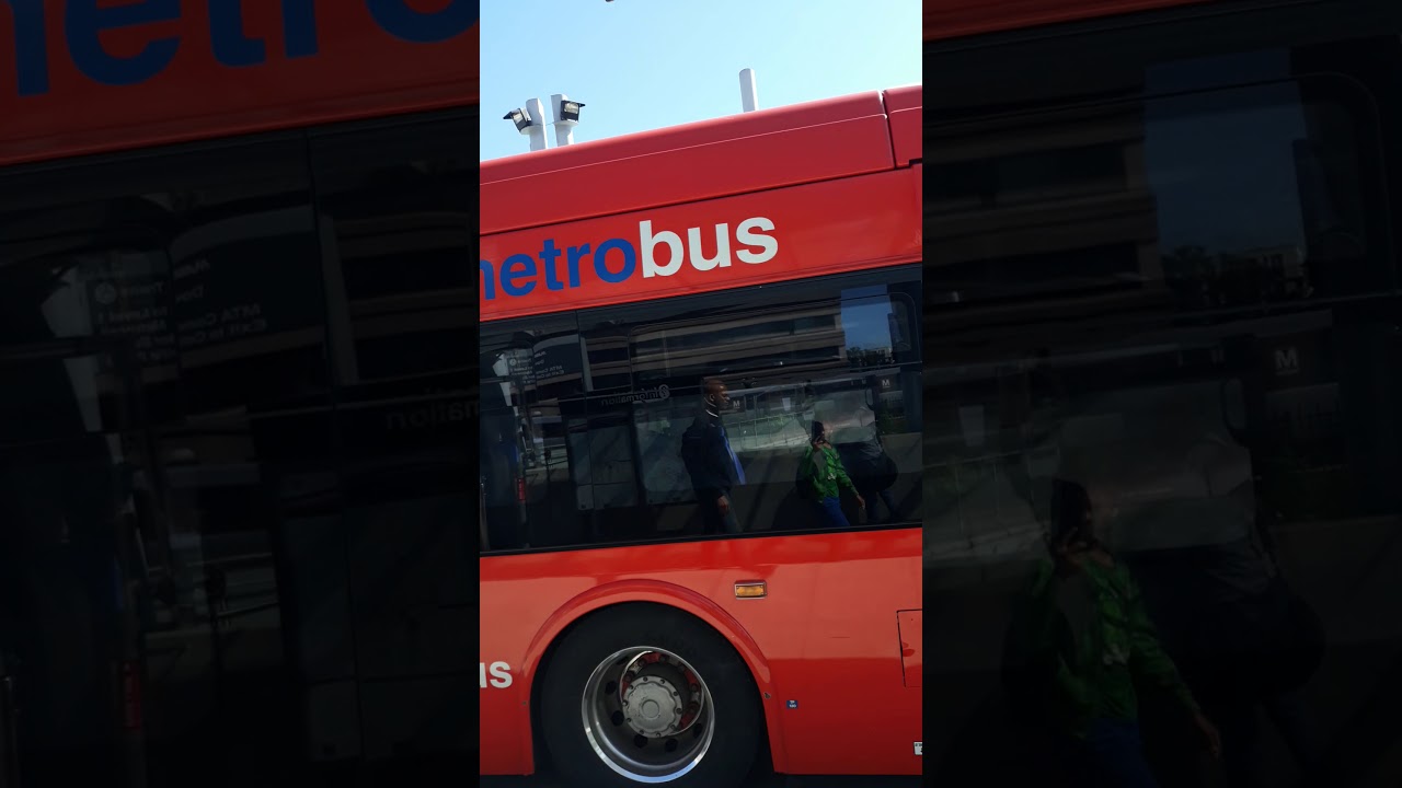 Rare! Buses at silver Spring station with Retired WMATA buses and Ride ...