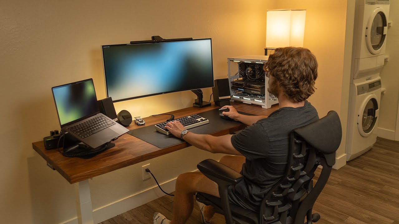 Dream Hybrid Mac / PC Setup as a Software Engineer - YouTube
