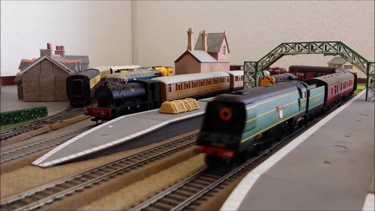 Hornby R2219 SR 4-6-2 West Country Class Blackmoor Vale No. 21C123 ...