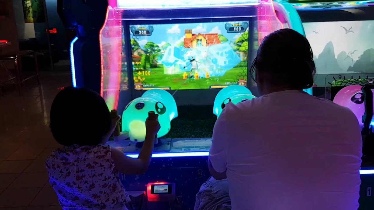 Arcade fun in Manila - YouTube