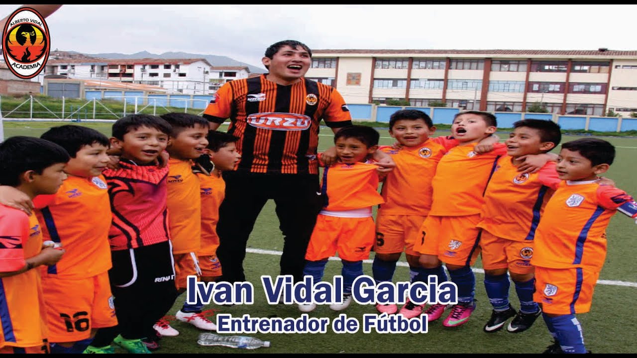 Entrenador de Fútbol - Iván Vidal García - YouTube
