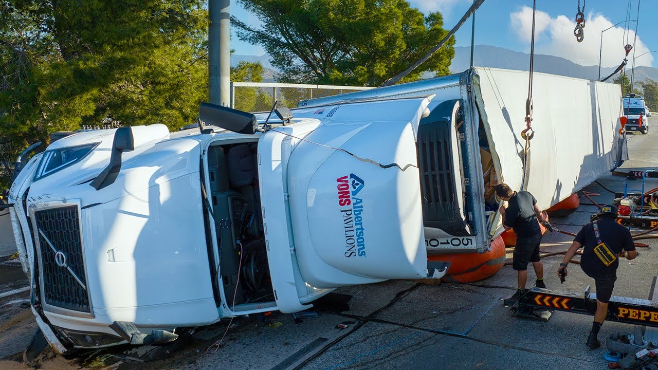 Albertsons Semi Roll Over Crash on Freeway! - YouTube