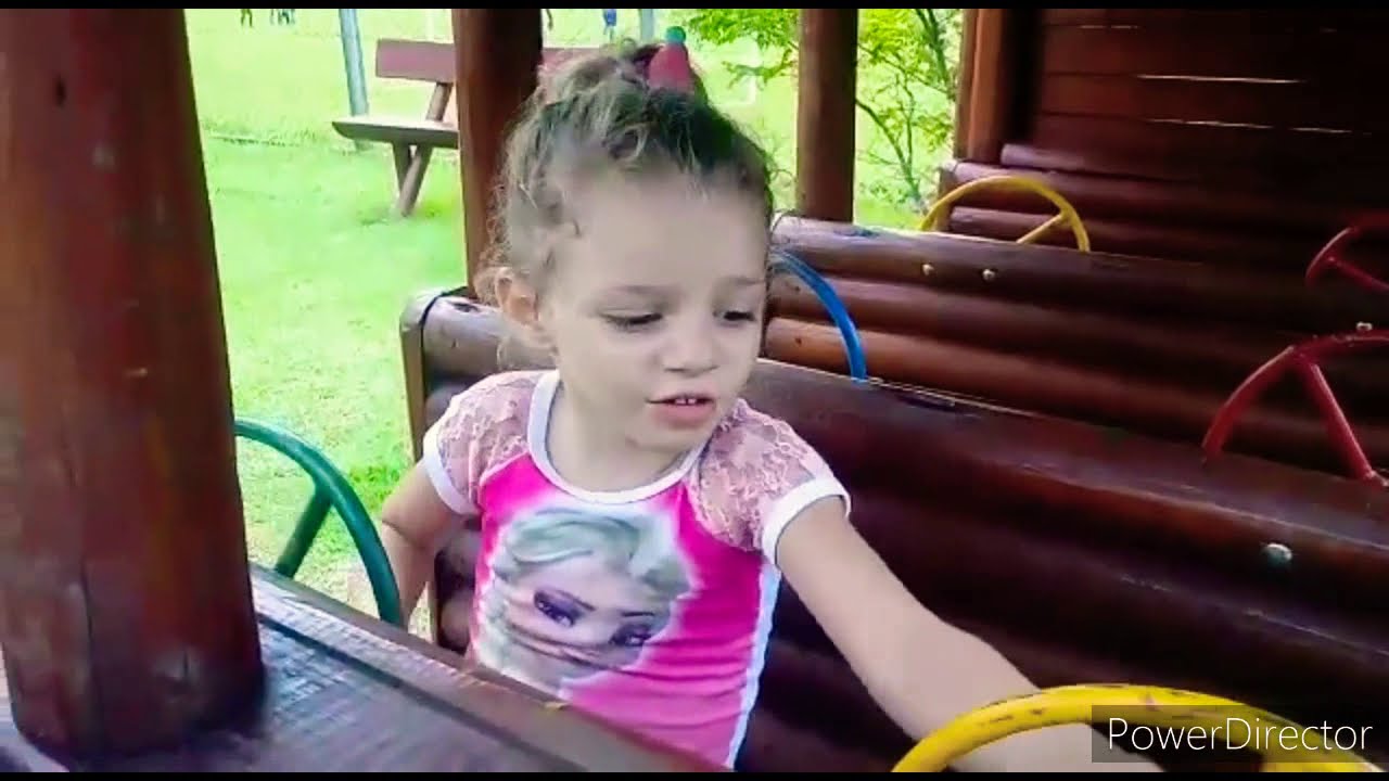 Brincando No Parquinho Youtube