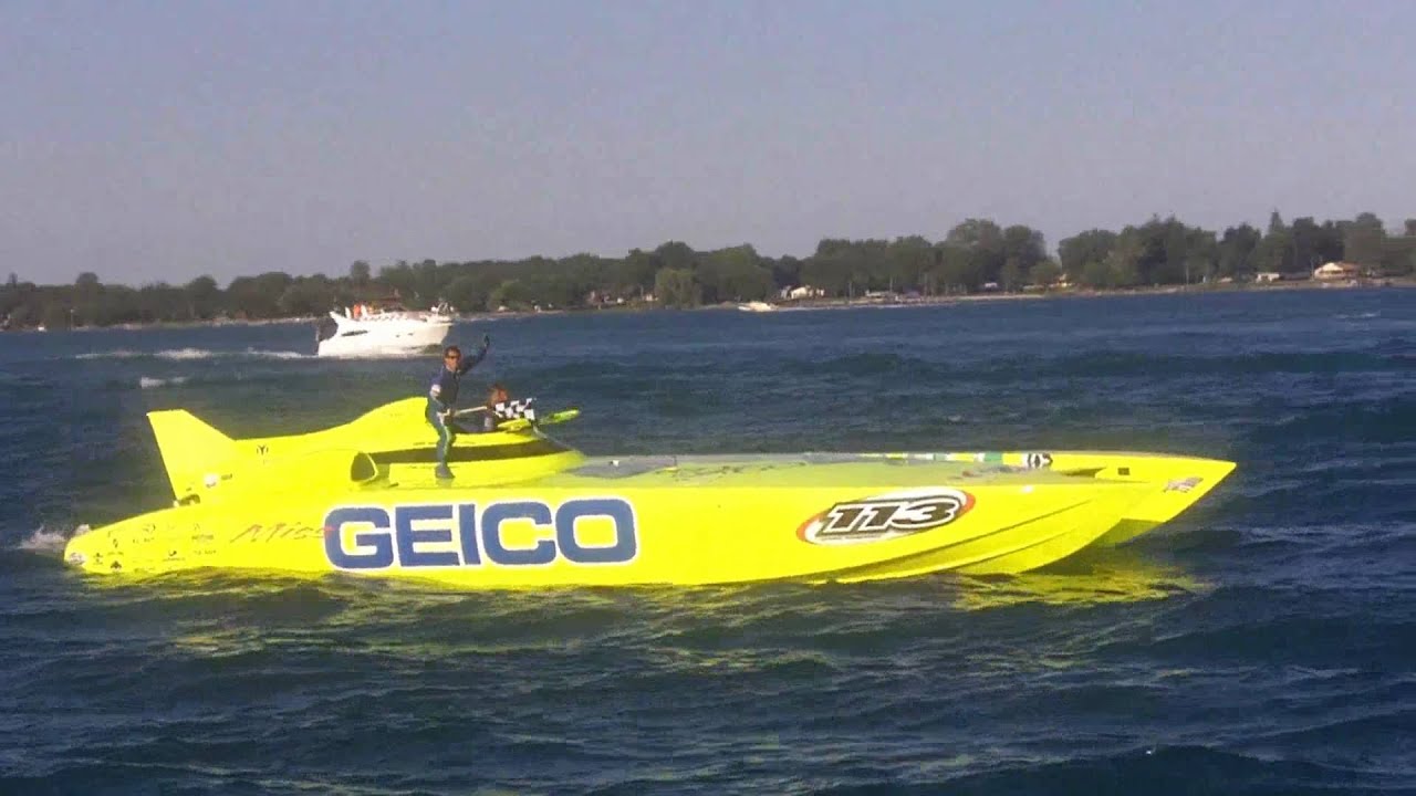 St. Clair River Classic Offshore Powerboat Race 2010 - YouTube
