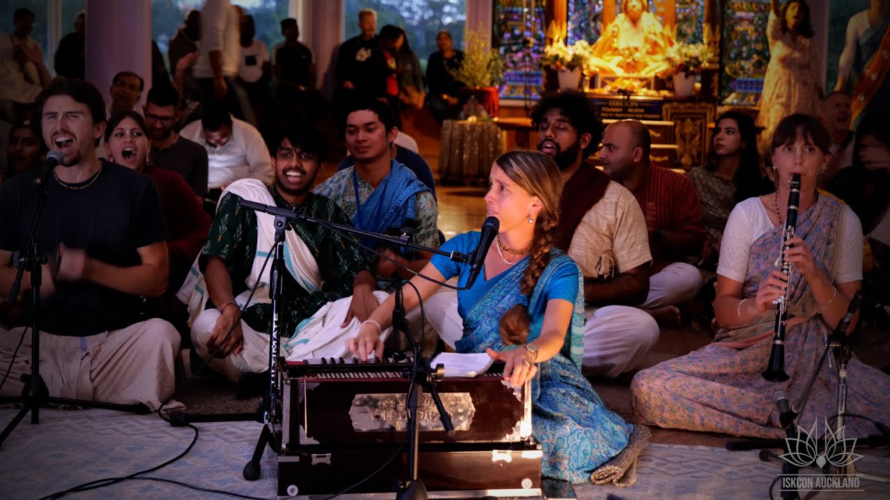 Kirtan Festival Day 2 - YouTube