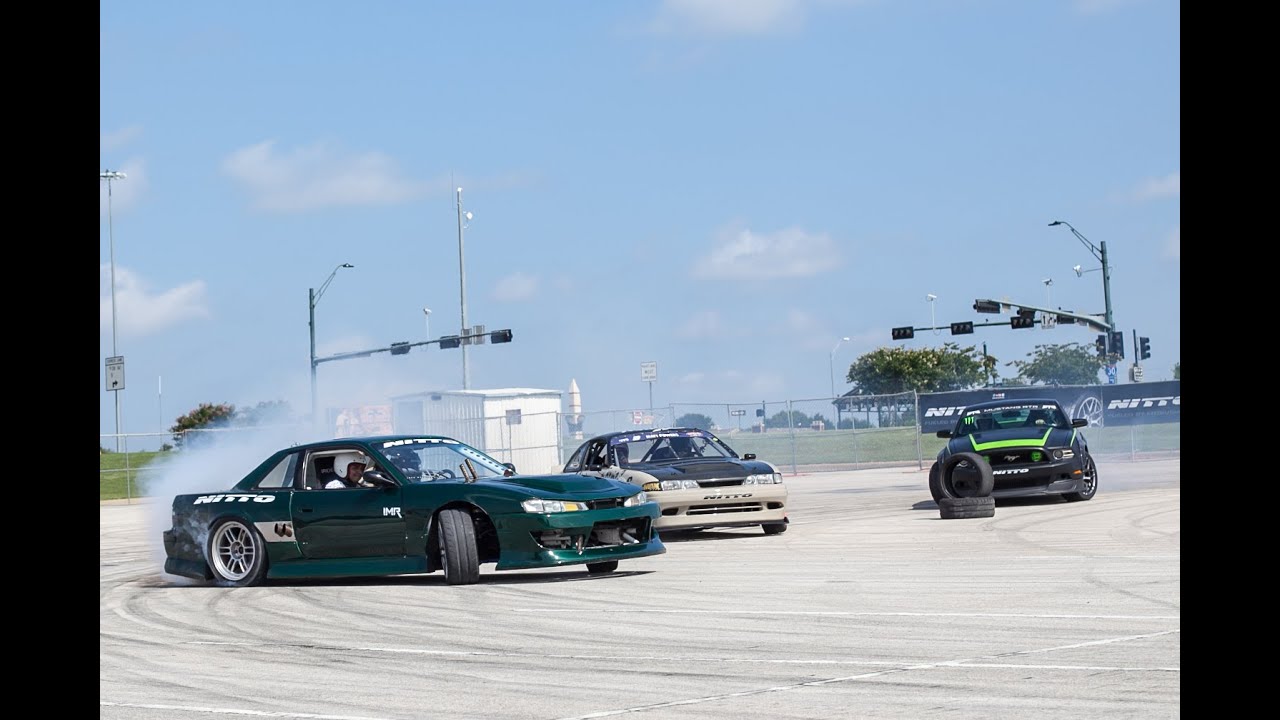 Triple Tandem 360 Virtual Reality Drifting at 2016 Auto Enthusiast Day ...