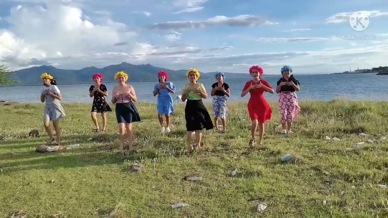 Pearly Shell (Hula Dance) - PathFit4 - YouTube