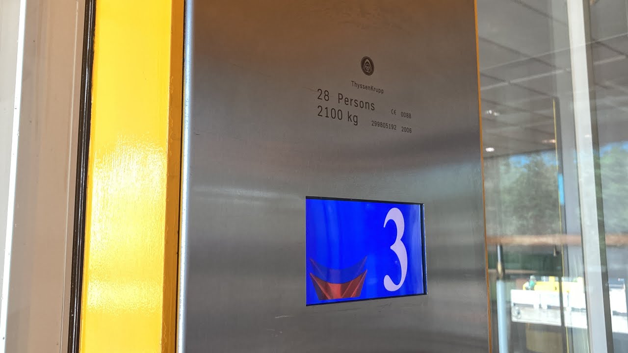 The Famous Singing Lift Of London! - YouTube