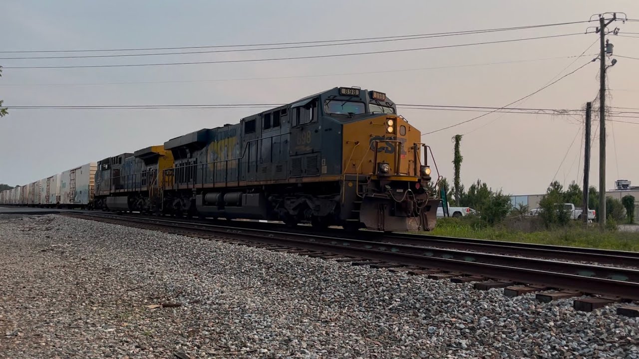 CSX 898 Leads Good Size CSX I032-01 Intermodal Combo Train NB Florence ...