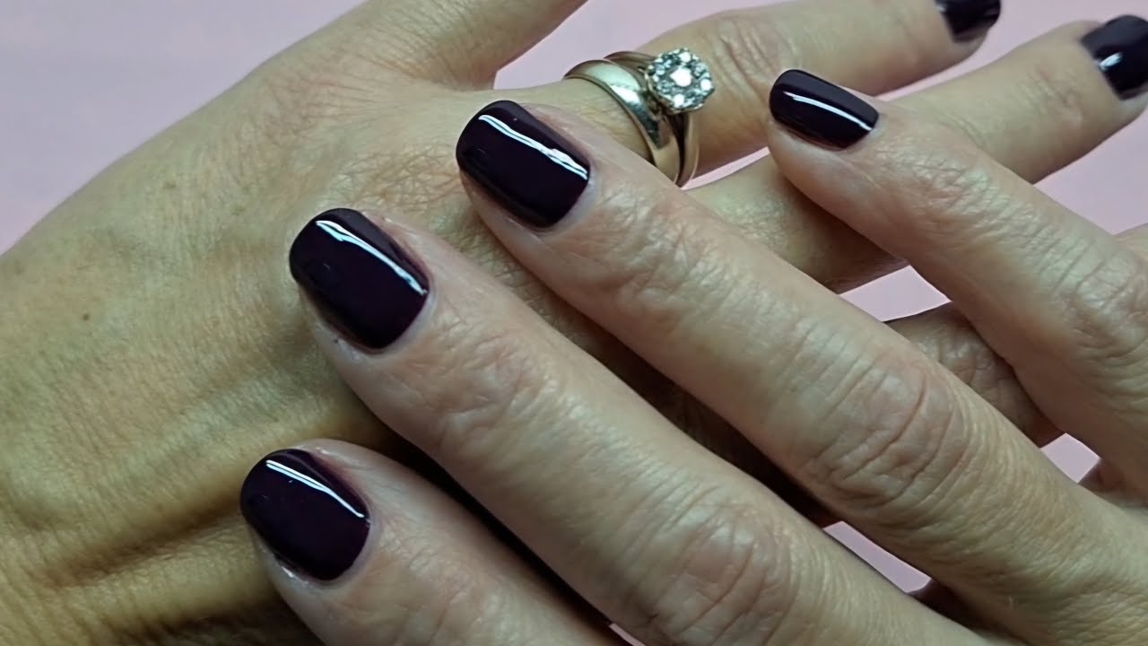 Zoya 'Lidia' (deep purple) - YouTube