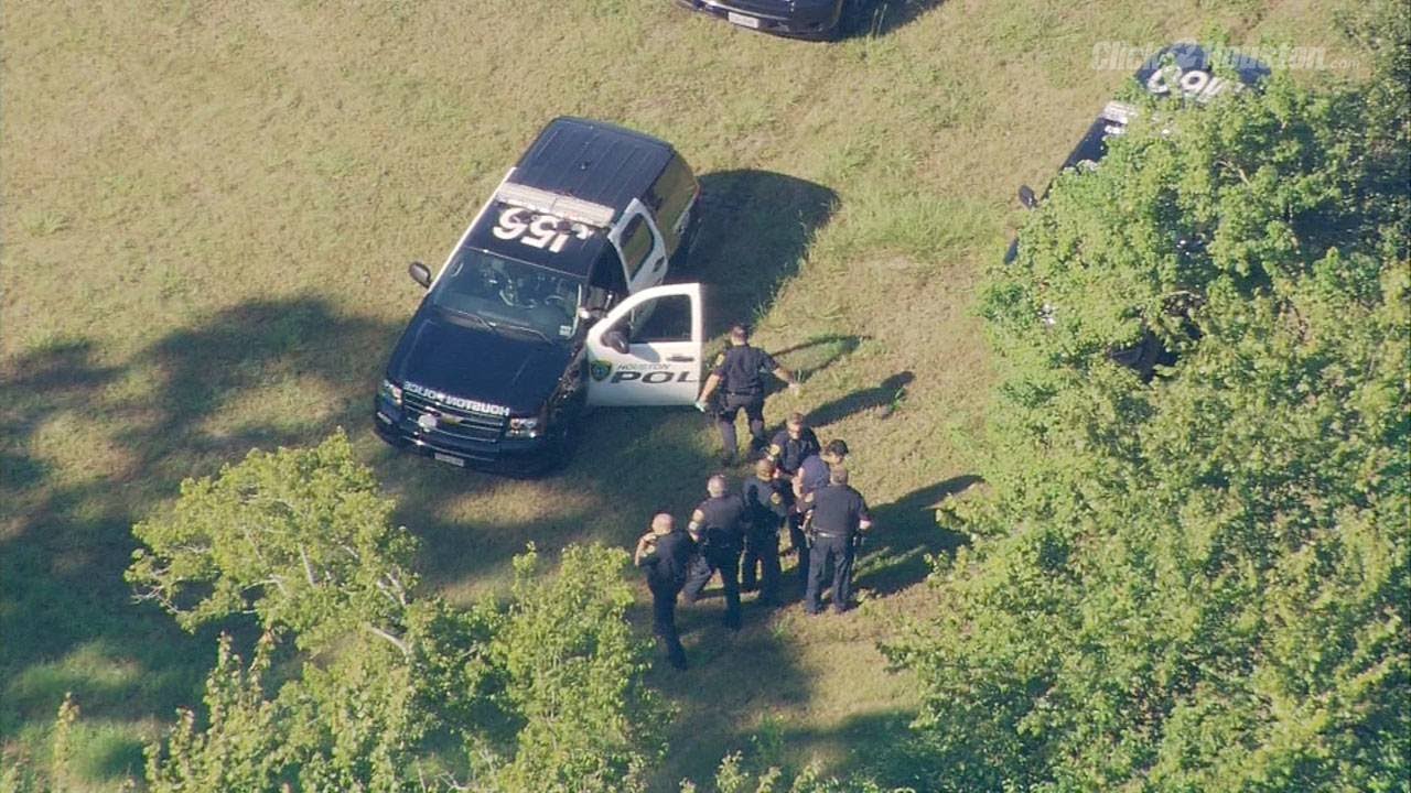 Raw video: Police chase ends with arrest in northwest Houston - YouTube