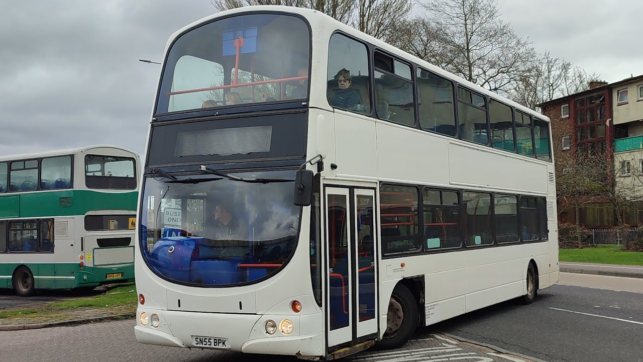*Air leak* Moffat and Williamsons Gemini 1 Volvo B7TL (SN55 BPK) - YouTube