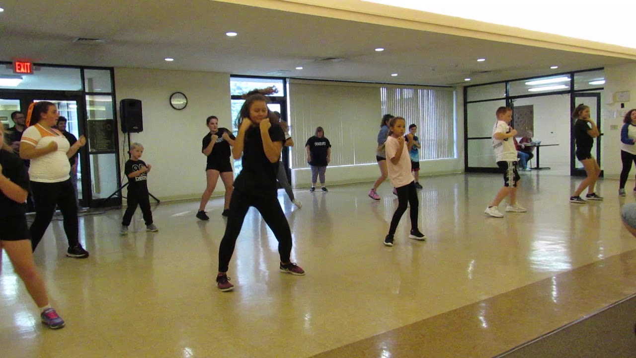 REACH! hip hop performing "Better When I'm Dancing" at REACH! 14th ...