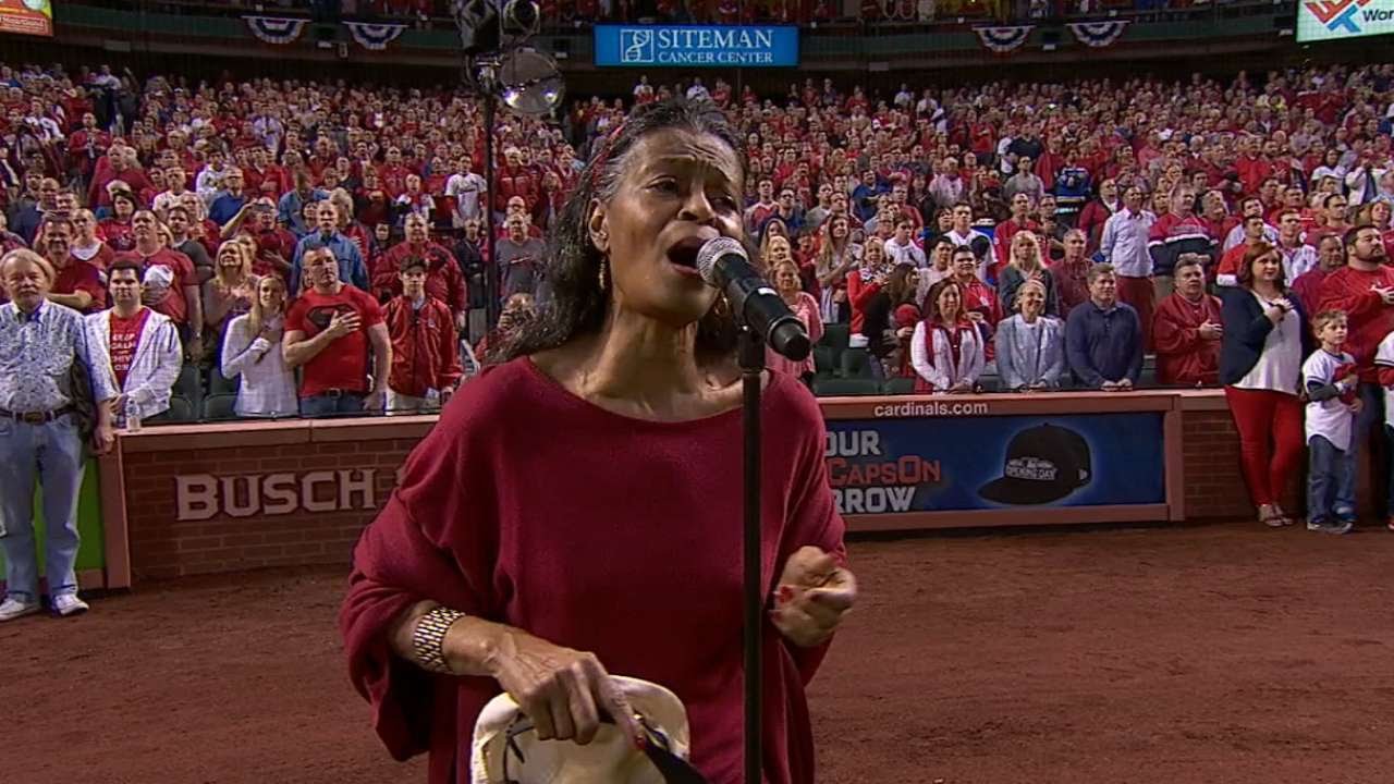 CHC@STL: Chuck Berry's daughter sings national anthem - YouTube