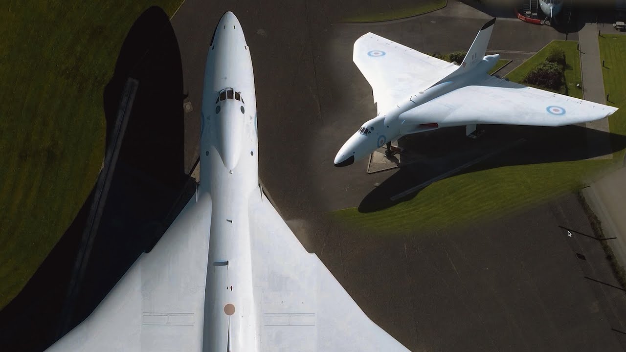 🚁 Spectacular View Avro Vulcan XM603 - DJI Mavic Mini 2 Drone - YouTube