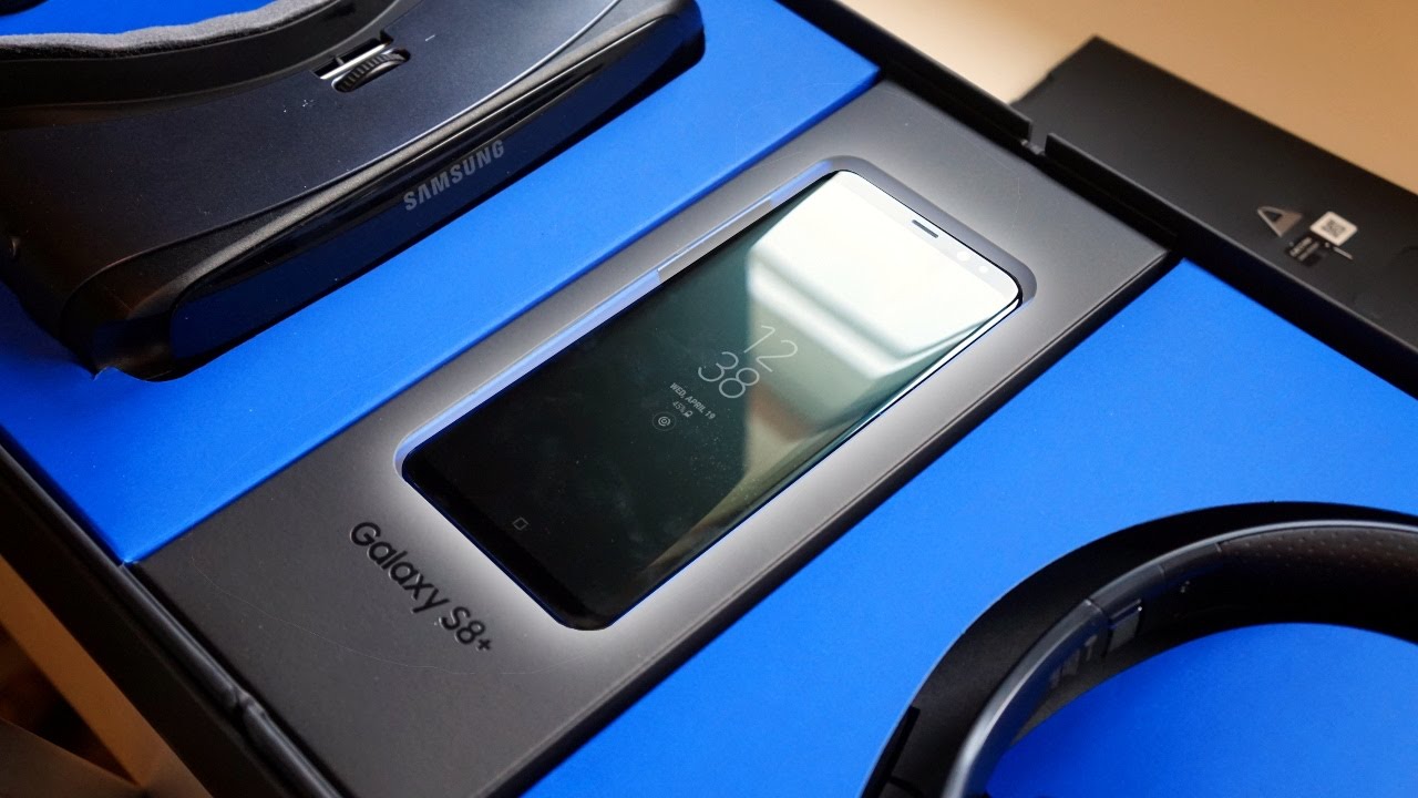 UNBOXING: Samsung Galaxy S8 Mega Box - YouTube
