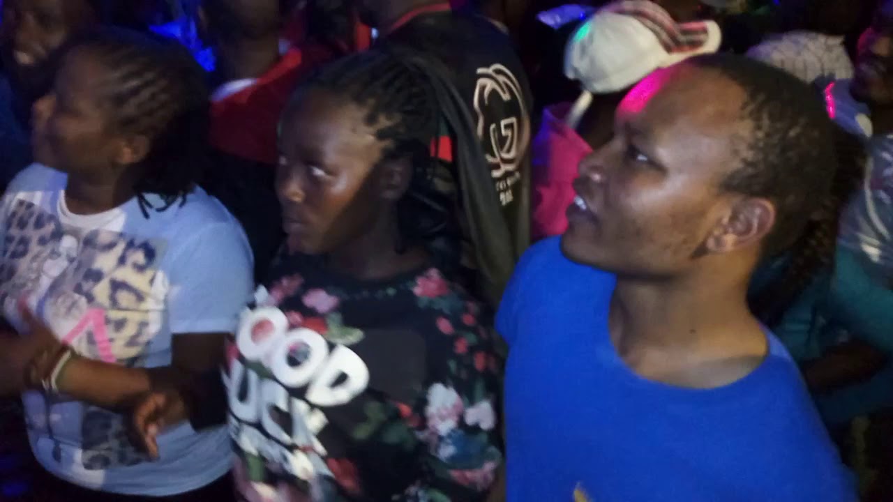 KAJEI SALIM PERFORMING CIKU GAITU LIVE - YouTube