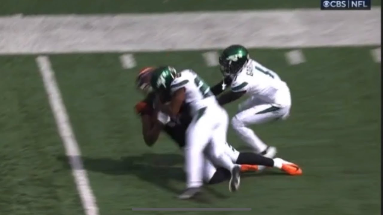 Tee Higgins SCARY Head Injury 🙏🏼🙏🏼 | Jets vs Bengals - YouTube